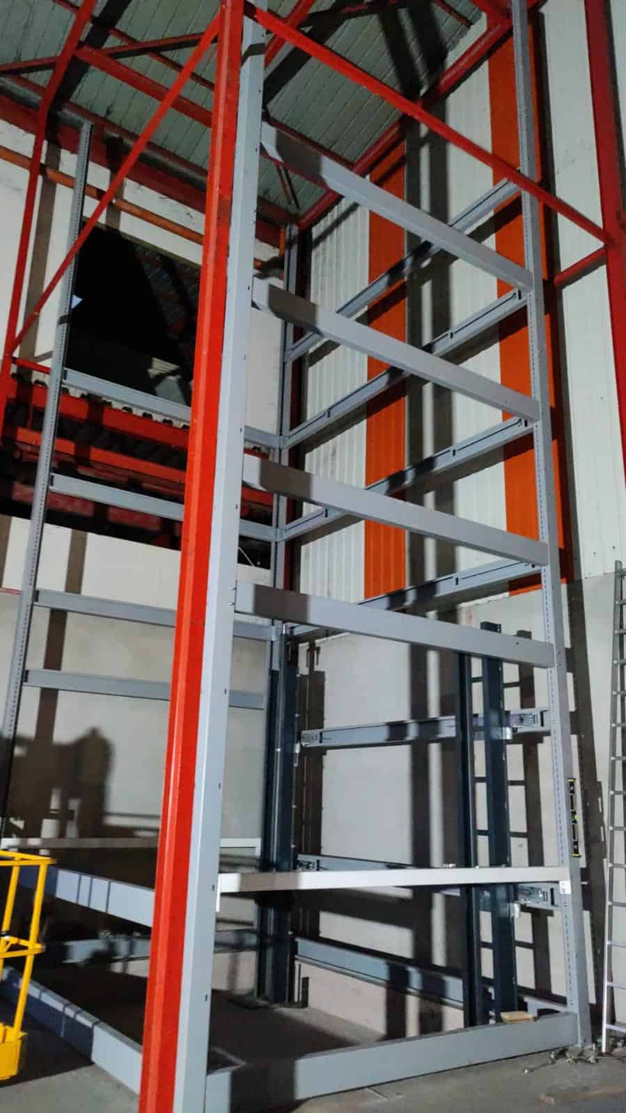 Monte-charge installé au Congo - MEMORIC PRESENCE